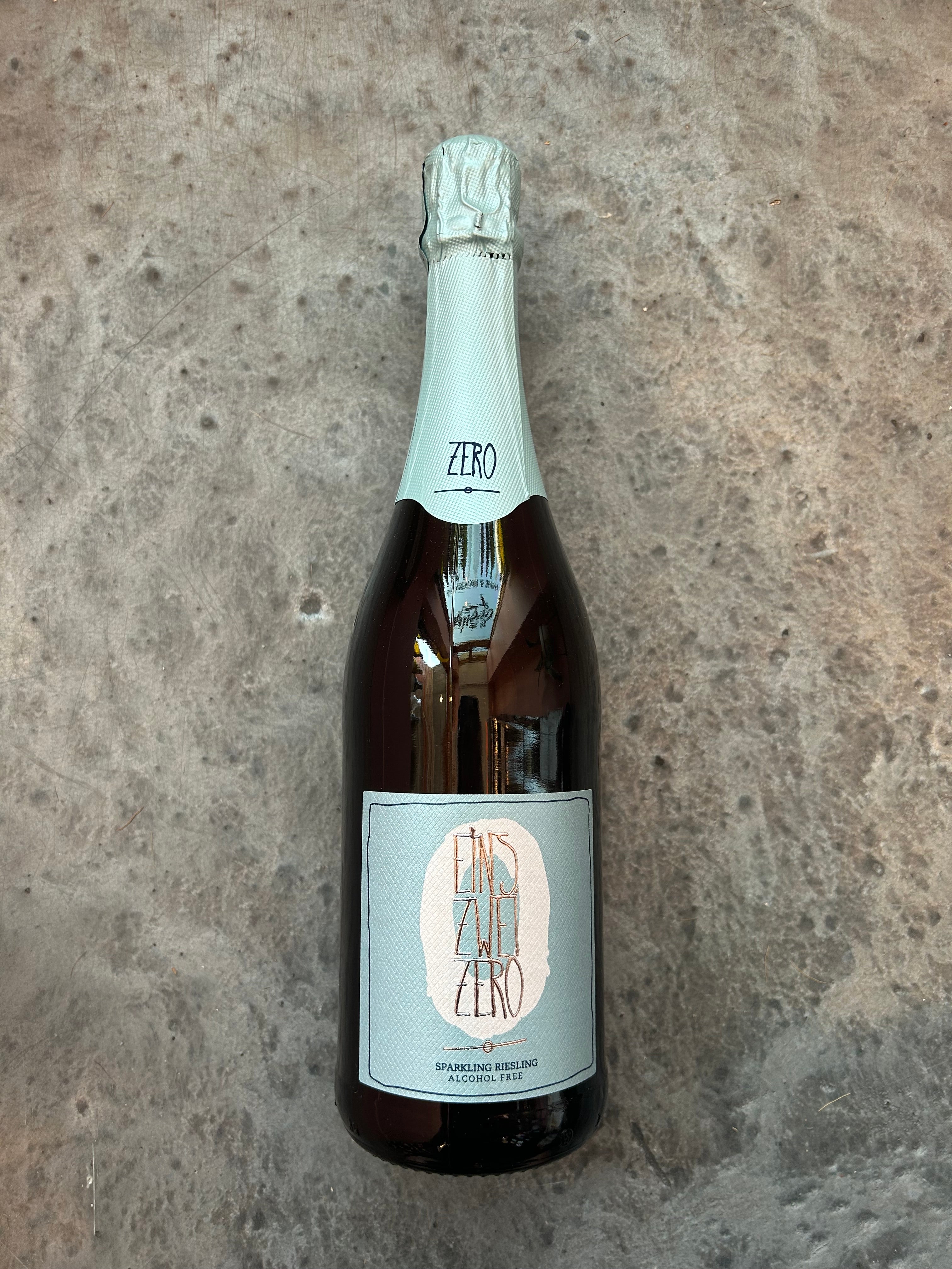 Leitz Eins Zwei Zero Non-Alcoholic Sparkling Riesling – The Everly ... Leitz Eins Zwei Zero Non-Alcoholic Sparkling Riesling – The Everly ...